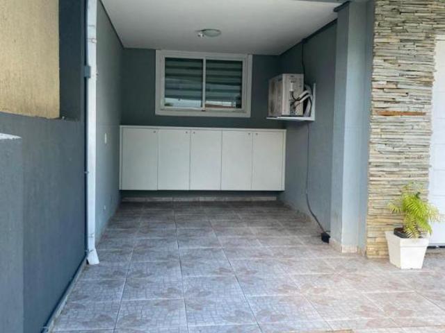 Sobrado 126 m2 condomínio fechado Curitiba