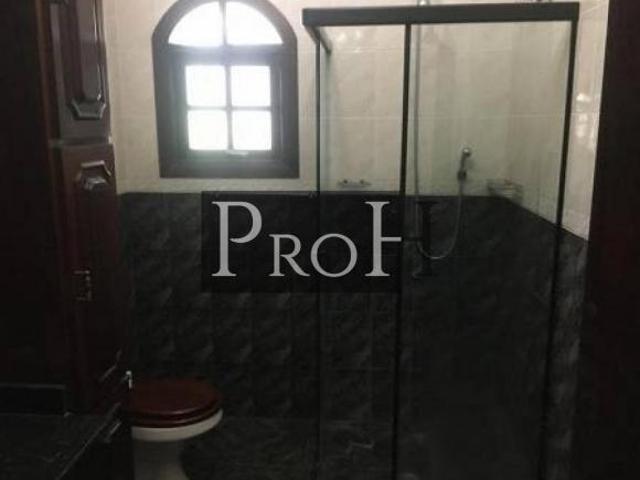 Sobrado 1.000m² 3 dormitórios sendo 1 suíte – R$ 2.450.000,00