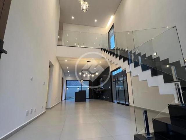 Sobrado 250 m2 a venda no Condomínio Residencial Pinheiros de Tremembé