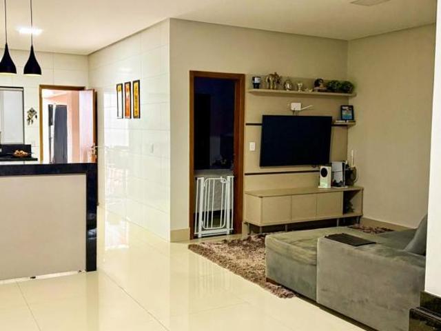 Sobrado 270m² — Jardim Atlântico | 4 Quartos, 4 Suítes