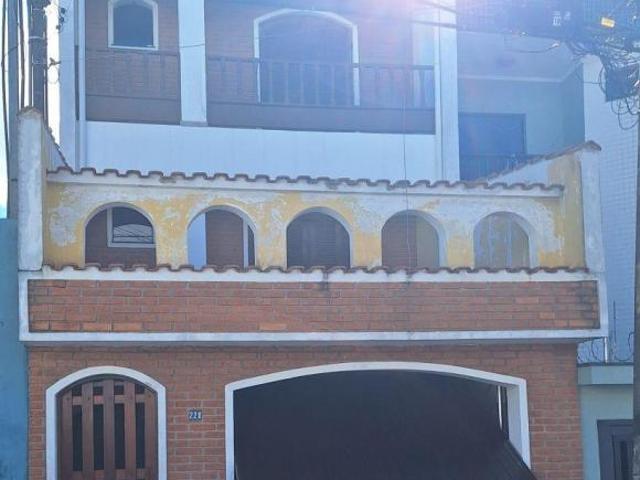 Sobrado 276m² Excelente localização Las vegas