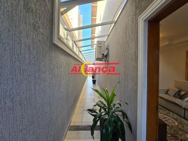 SOBRADO 200M², 3 SUÍTES, 6 VAGAS SANTA MENA GUARULHOS SP