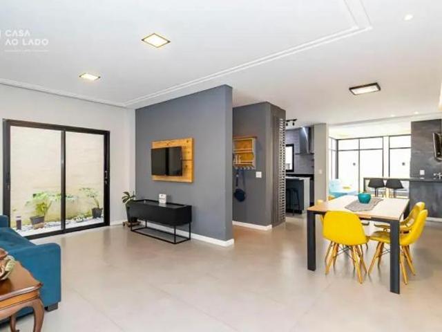 Sobrado 215m² com 3 suítes no Bairro Alto Curitiba/PR