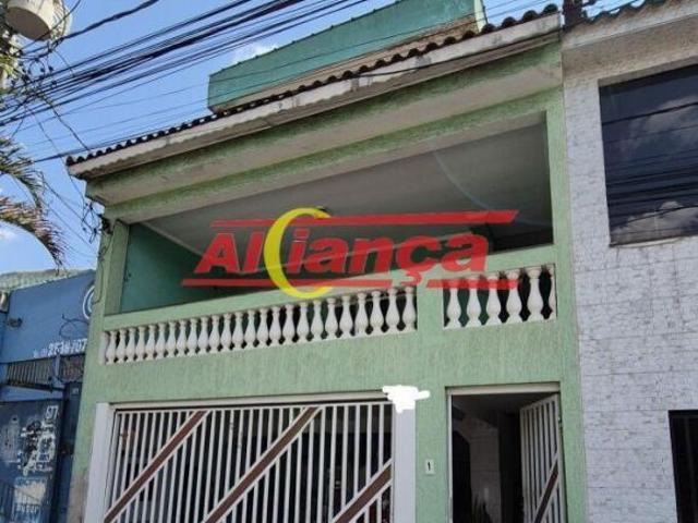 Sobrado 215m² á venda em Cumbica, 3 dormitórios, churrasqueira e 4 vagas