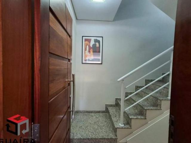 Sobrado 216 m² Localizado no bairro Alpina Santo André SP