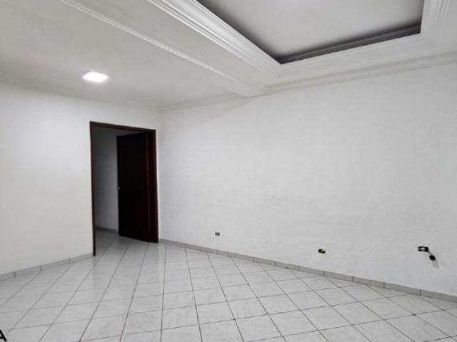 Sobrado 220 m² 3 dormitórios 1 suíte 2 vagas cobertas Nova Petrópolis SBC
