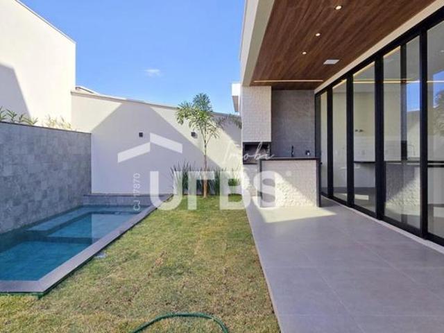 SOBRADO 225MT 3 SUITES JARDINS CAPRI