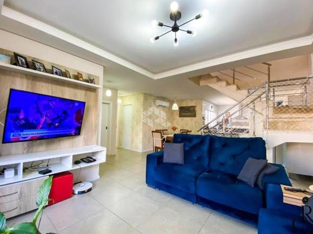 Sobrado 233m² 05 dormitórios, 04 vagas, no Bairro Moinhos de Vento em Canoas