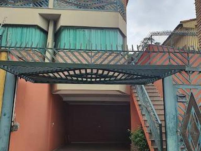 SOBRADO 230 m² | 4 DORMS 2 SUÍTES | 3 VAGAS | TERRAÇO + ÁREA GOURMET | CHÁCARA INGLESA – PIRITUBA/