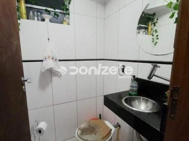 Sobrado 2 andares com 3 suítes, 5 vagas e 201 m² em Parque das Nações, Santo André