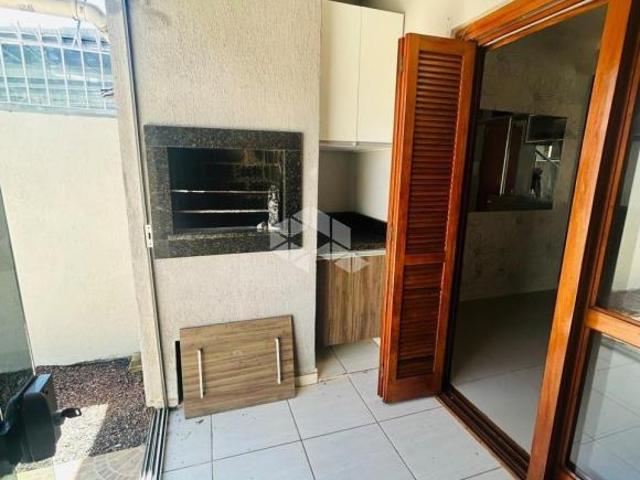 Sobrado 2 dormitórios, 2 banheiros, com churrasqueira São José
