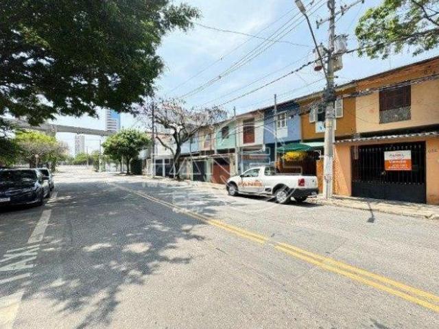 Sobrado 2 dormitórios à venda na Av. Jurubatuba