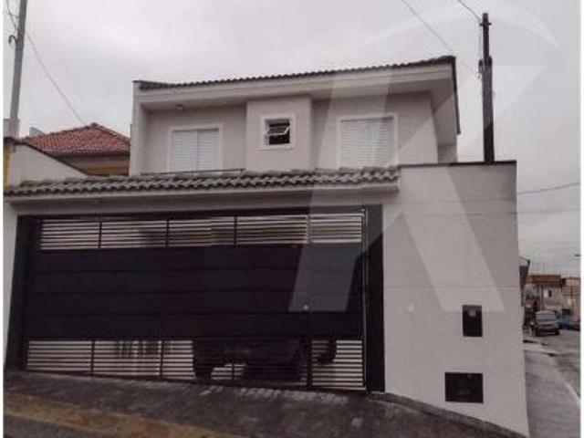 Sobrado 2 suítes, Quintal com Churrasqueira, 3 Vagas de Garagem na Vila Nivi