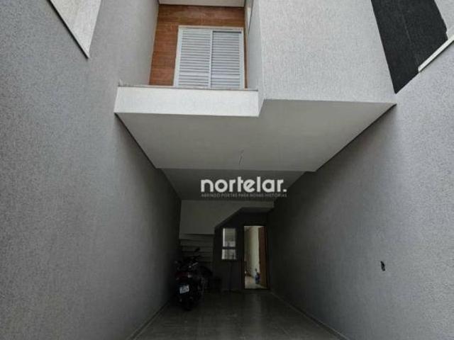 SOBRADO 2 SUÍTES, 2 VAGAS, TERRAÇO