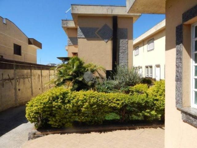 Sobrado 2 Quartos, 2 Banheiros, 2 Vagas de Garagem