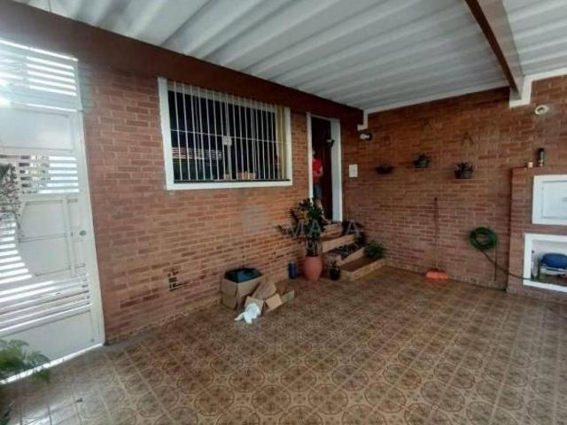 Sobrado 2 quartos, corredor lateral, 2 vagas à venda, 168 m² por R$ 940.000 Vila Carlos de Campos