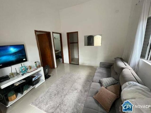 Sobrado 2 Quartos no Boqueirão – Quintal, 2 Vagas e Financia!