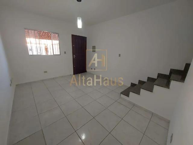 Sobrado, 2 Quartos para Alugar, 80 m² por R$ 2.000,00