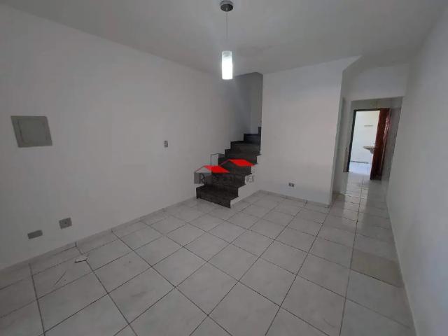 Sobrado, 2 Quartos para Alugar, 80 m² por R$ 2.500,00