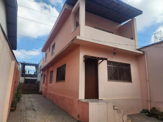 Sobrado, 2 Quartos para Alugar, 100 m² por R$ 2.700,00