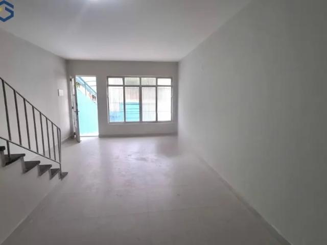Sobrado, 2 Quartos para Alugar, 192 m² por R$ 4.000,00