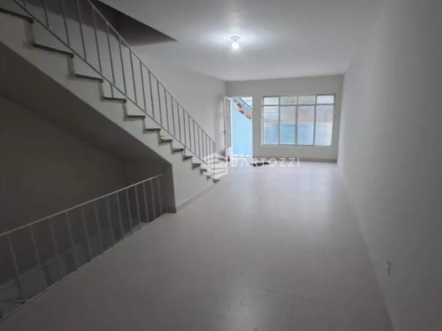 Sobrado, 2 Quartos para Alugar, 192 m² por R$ 4.000,00