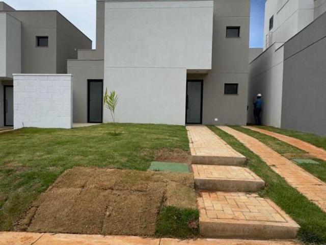 Sobrado 2 Quartos para Venda no Jardins Berlim Goiânia