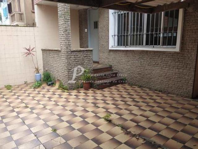 Sobrado 2 quartos, próx. Praia Embaré, Santos Cod: 7342