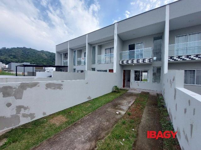 Sobrado 2 Quartos Sertão Do Maruim 69m²