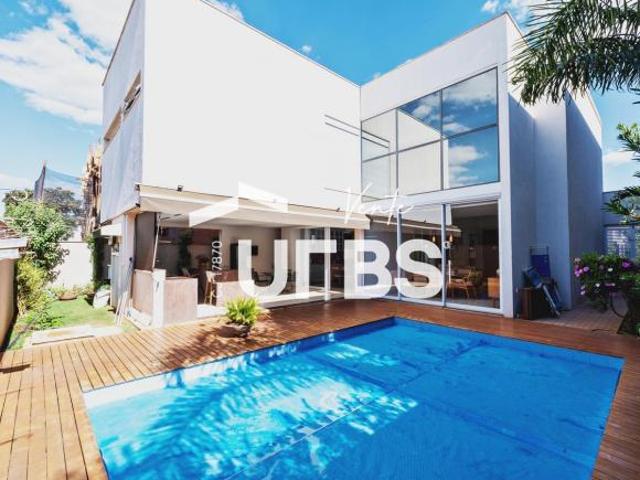 SOBRADO 352,41MT 4 SUITES PORTAL DO SOL GREEN