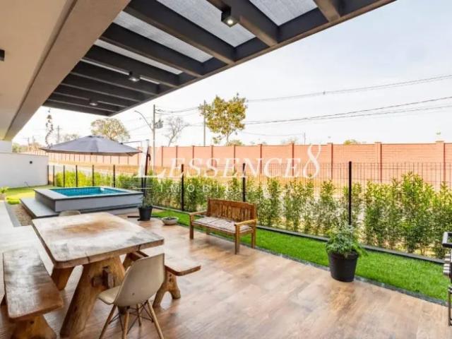 Sobrado 359m² com 4 Suítes | Jardins Porto | Piscina aquecida com hidro!