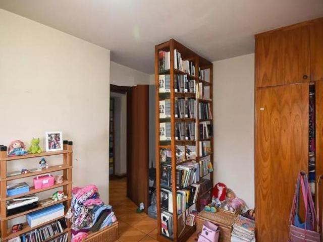 Sobrado, 360², 4 dorm.2 suítes, 4 vagas, piscina, quintal, churrasqueira