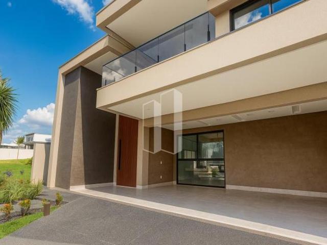 Sobrado 360 m² com 4 suítes, suíte master ampliada e lazer completo no Jardin.