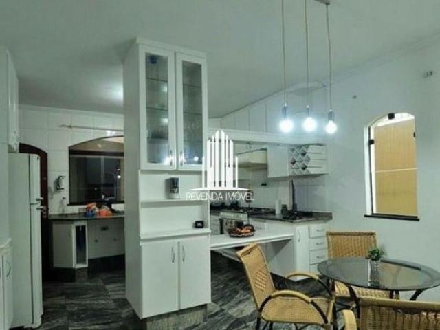SOBRADO 300M² 4 DORM. 3 SUÍTE 4 VAGAS UTINGA EM SANTO ANDRÉ