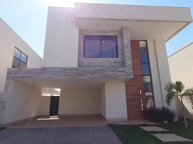 Sobrado 300m² — Jardins Valência | 4 Quartos, 4 Suítes