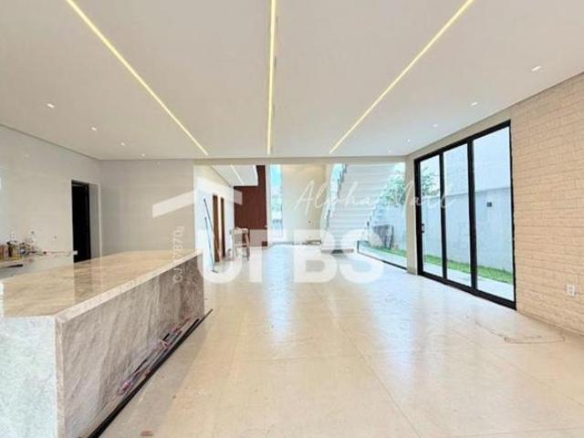 SOBRADO 301,86MT 5 SUITES JARDINS VALENCIA