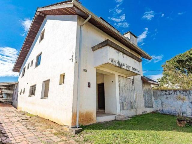 Sobrado 316m², 4 quartos, 4 suíte, 5 vagas. Bairro Boqueirão