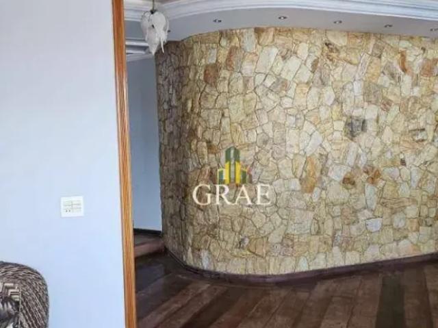 Sobrado 322,90m², em condomínio fechado, com 4 quartos 2 suítes, piscinas/quiosque, 12 vagas, á ve