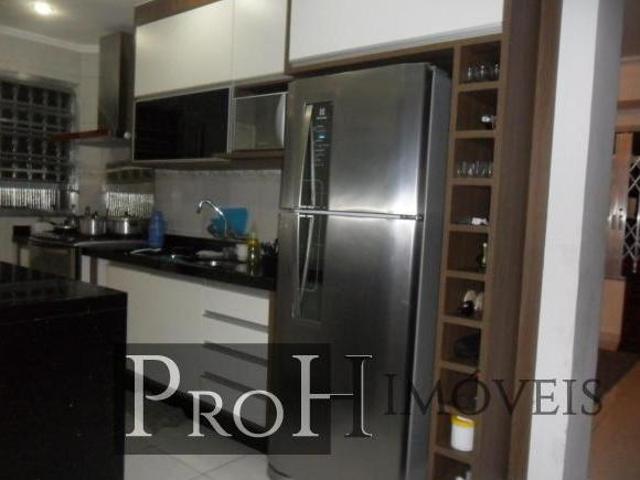 Sobrado 330m², 3 dormitórios, 7 vagas e churrasqueira R$ 832.000,00