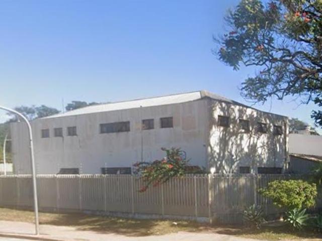 Sobrado 330m², dividido, frente W3 norte, ótimo para clinica / escritório, A. norte