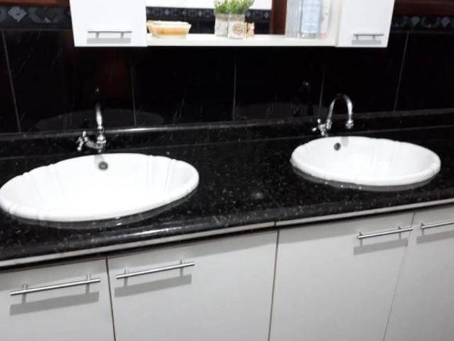 Sobrado 3 dorm, 2 vagas, 2 banheiros, aceita permuta em apto