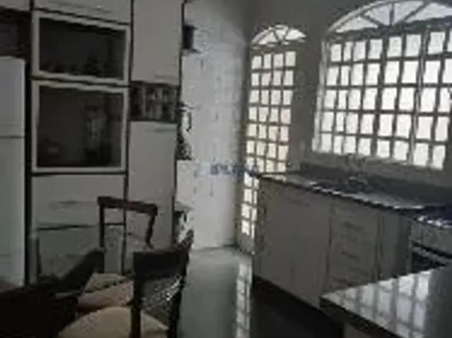 Sobrado 3 dorm. Sendo 1 suíte Jardim Hikari