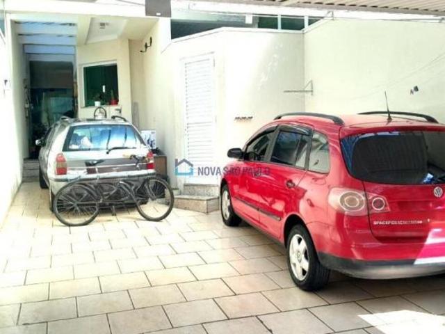 Sobrado 3 dorm sendo 1 suíte Próx. do metrô Santa Cruz!