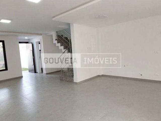 Sobrado 3 Dormitórios, 3 Suítes, 125 m², à venda por R$ 790.000 Boqueirão, Curitiba PR