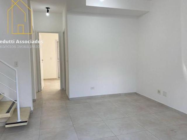 Sobrado 3 dormitórios, 01 suíte,, área gourmet, Cndomínio Viva Vida