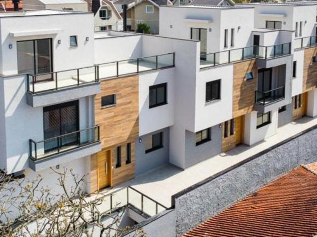 Sobrado 3 Dormitórios, 1 Suíte, 179 m, à venda por R 1.148,000
