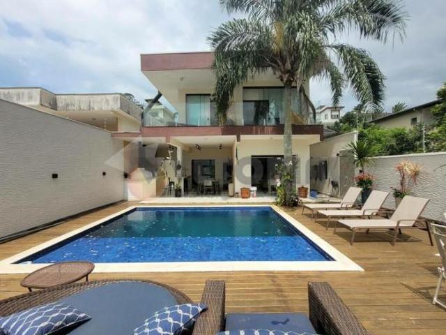 Sobrado 3 dormitórios, 205 m² R$ 1.600.000,00 Massaguaçu Caraguatatuba/SP