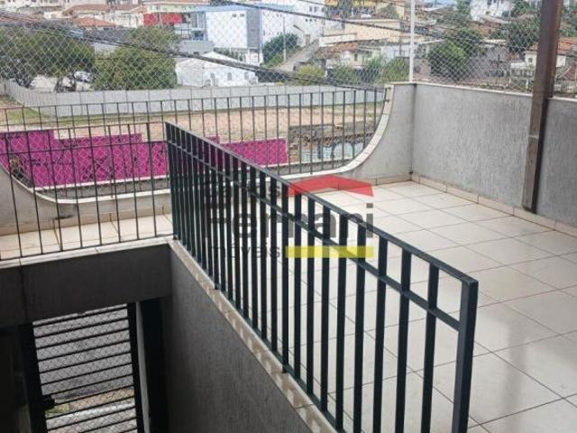 Sobrado 3 dormitórios, 2 vagas próximo Água Fria