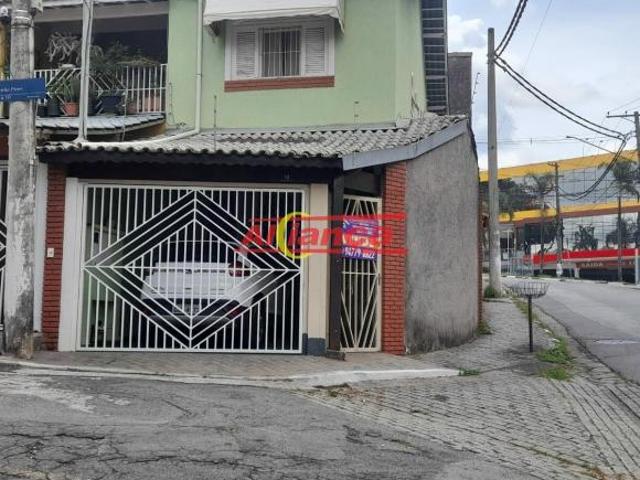 Sobrado 3 dormitórios com suite e duas garagens