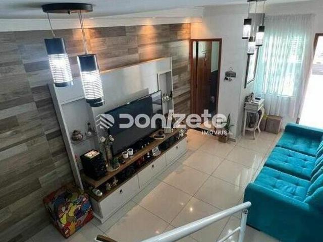 Sobrado 3 Dormitórios com 1 Suíte em Jardim Jamaica, Santo André – 2 Vagas